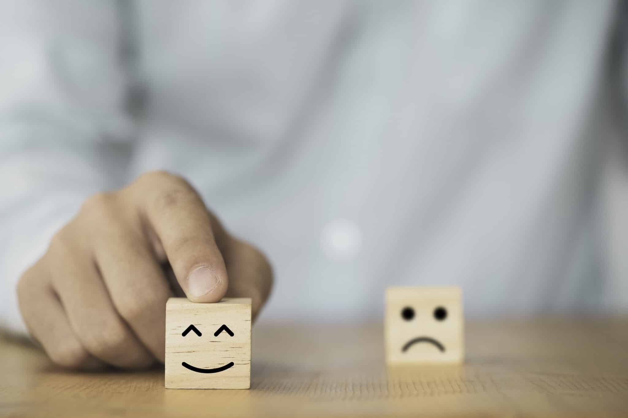 Cómo la Actitud Positiva Puede Mejorar Tu Vida: Comparando la Actitud ...